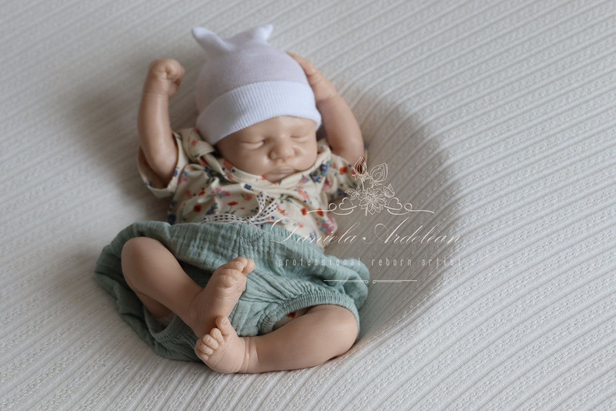 Lelou by Izzy Zhao – Maria Lynn Dolls